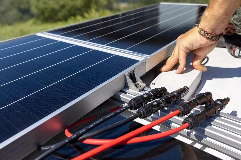 Leasing Solar Panels for Businesses: Benefits and Considerations | Corp ...